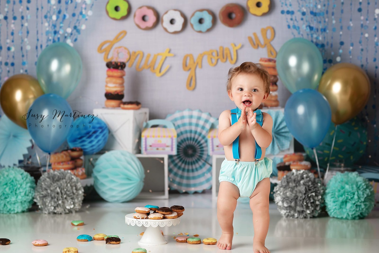 Donut Smash for First Birthday | Las Vegas Cake Smash Photographer